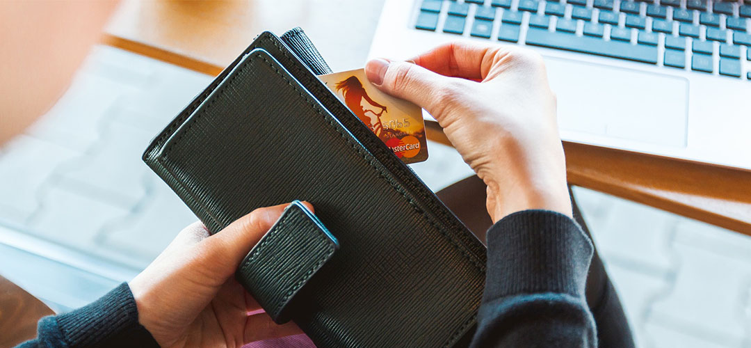 Are Monthly or Annual Subscription Plans Better? | Impact Pricing Blog